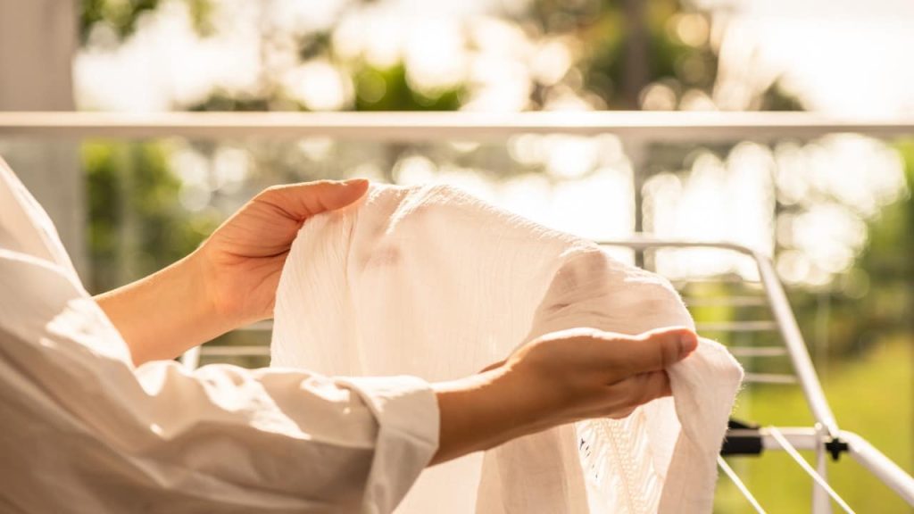 Bucato bianco e candido come il latte: ti serve solo questo ingrediente