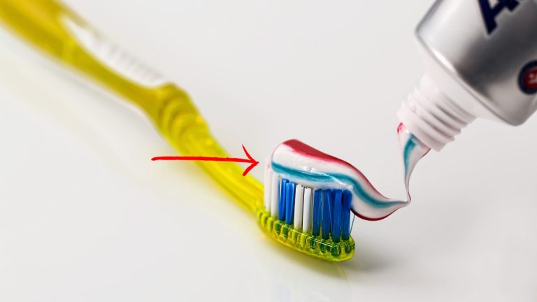 Toothpaste strips, what are they for and why do they never mix? Only ...