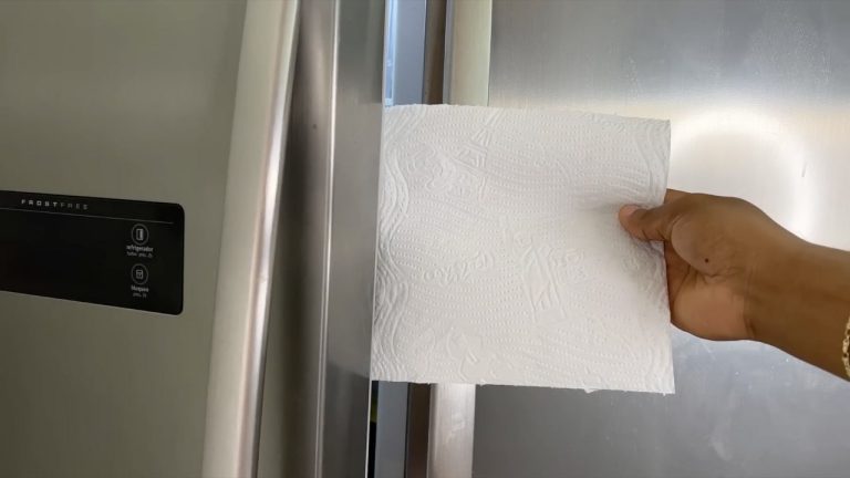 Frigo, il trucco dello scottex per risparmiare in bolletta: lo sanno ...