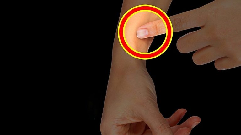Tieni premuto il polso per 5 minuti, quel che accade dopo è sorprendente