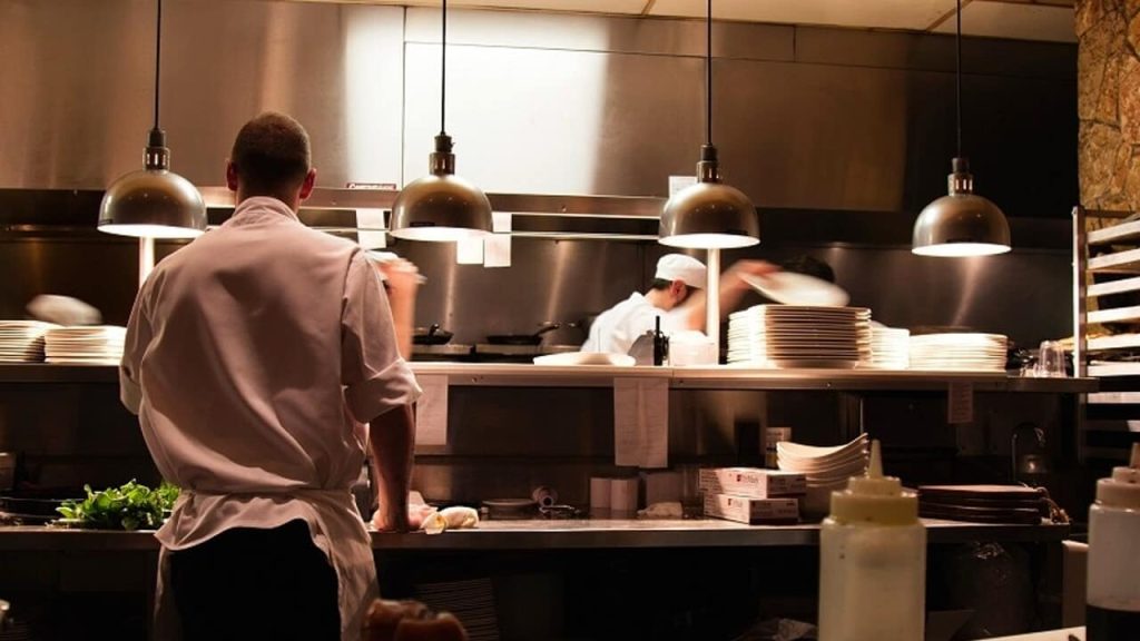 Quanto costa mangiare al ristorante Savini in centro a Milano