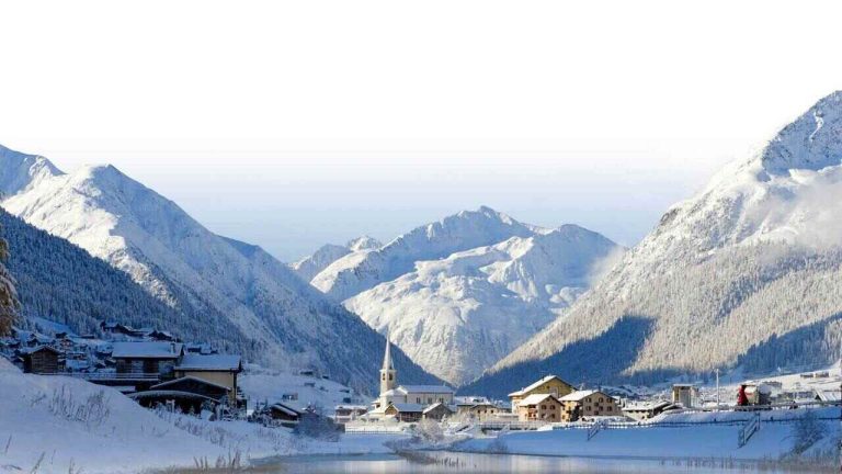 Livigno si sveglia sotto la neve