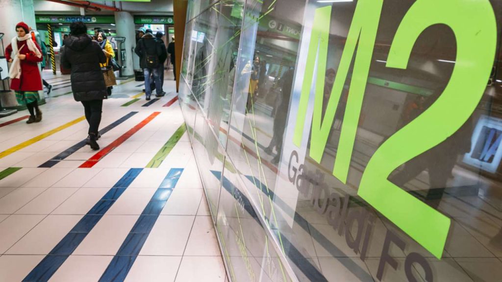 Nuovi "tagli" alla metro M2, chiuse tre fermate